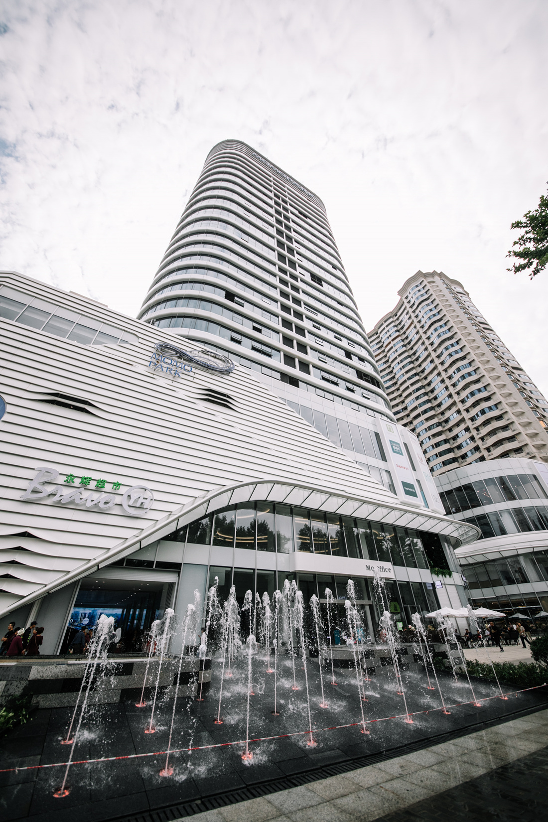 MOMOPARK艺术购物中心